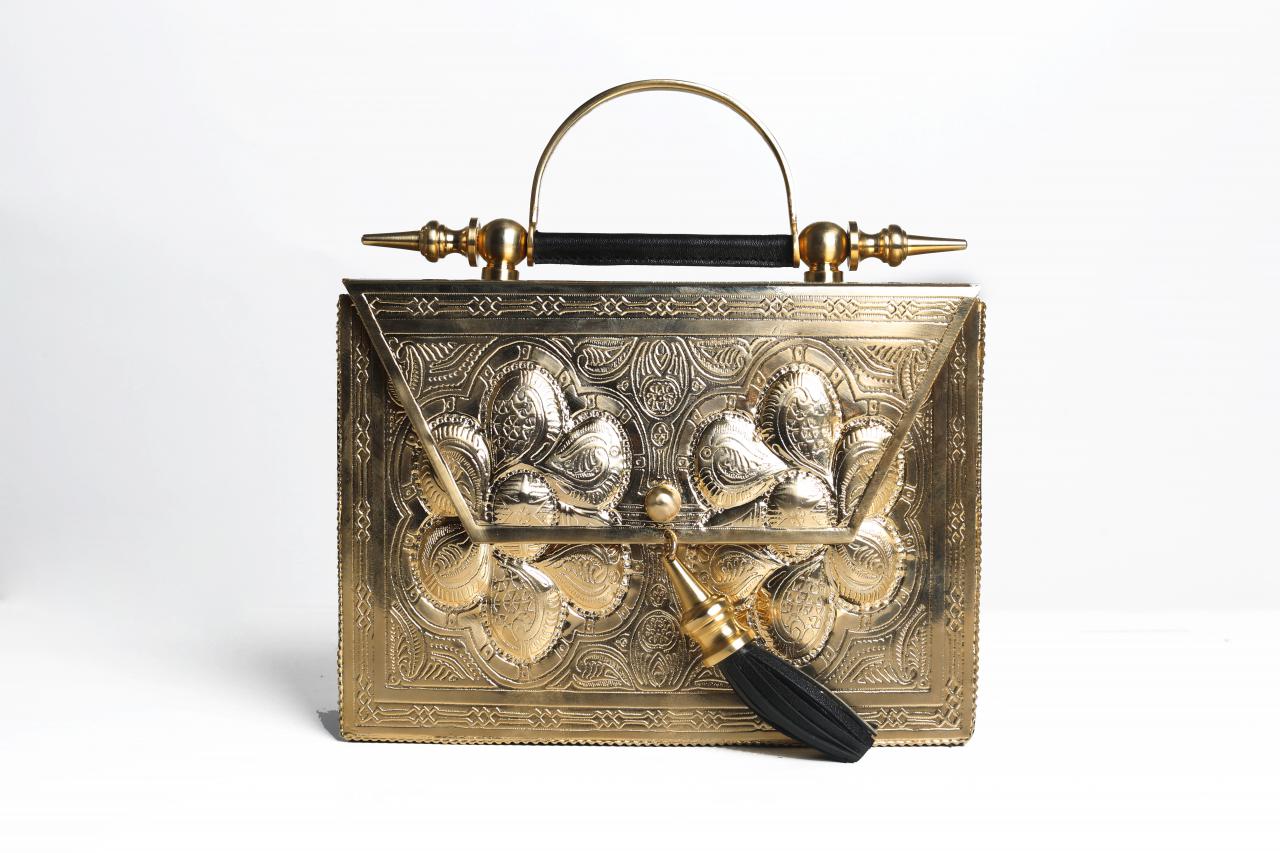 OKHTEIN , la colección de bolsos egipcia más buscada por las it girls ...