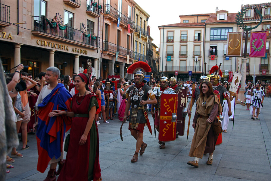 Astorga celebra la ‘Fiesta de Astures y Romanos’ | Inout Viajes